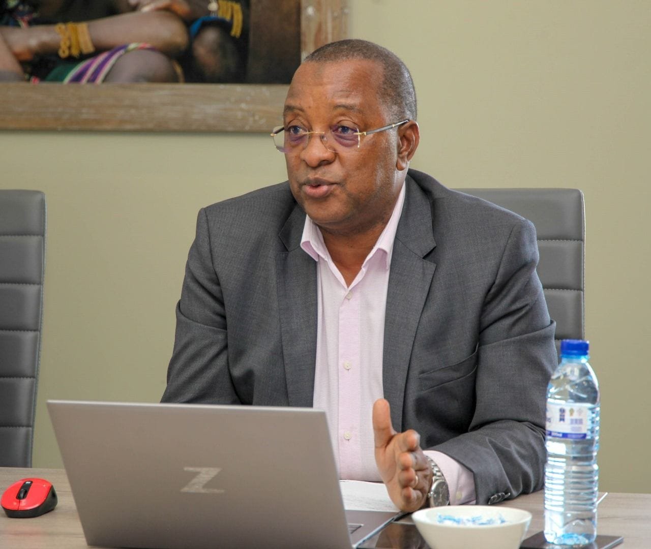 Escassez de divisas ameaça produção na MEREC