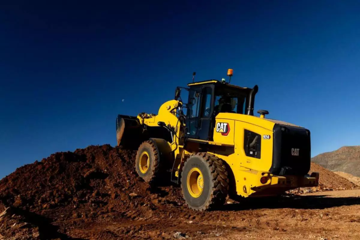 Caterpillar celebra 100 anos na África e reforça o compromisso com o ...