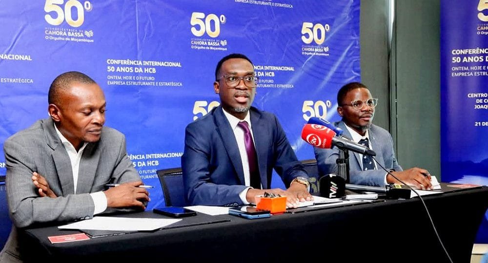 Conferência dos 50 anos da HCB debate resiliência hidroeléctrica e ...
