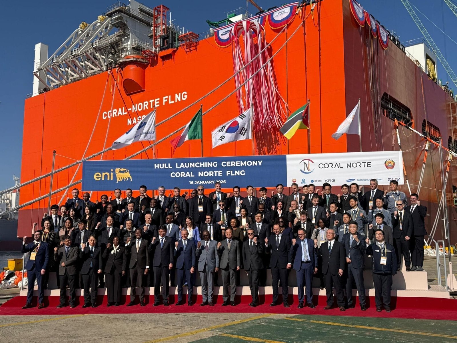 Moçambique dá passo decisivo no Coral Norte FLNG com lançamento do ...